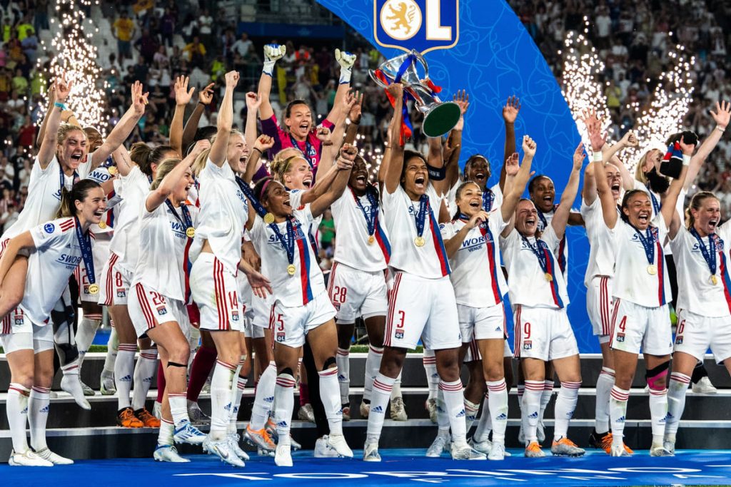 L'OL élu meilleur club féminin de l'année 2022 - Footeuses